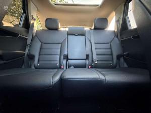 Black Kia Sorento 2015 in Siauliai, with an engine capacity of 2.20 L and mileage of 210 thousand km for 15950 €, photo 35 on AUTOMOTO.COM.LV