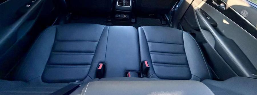 Black Kia Sorento 2015 in Siauliai, with an engine capacity of 2.20 L and mileage of 210 thousand km for 15950 €, photo 36 on AUTOMOTO.COM.LV
