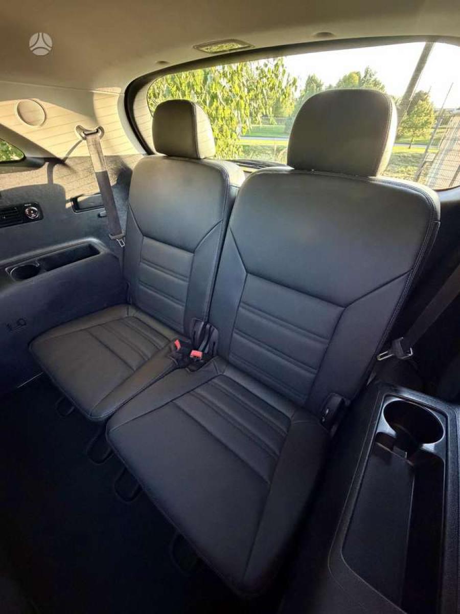 Black Kia Sorento 2015 in Siauliai, with an engine capacity of 2.20 L and mileage of 210 thousand km for 15950 €, photo 38 on AUTOMOTO.COM.LV