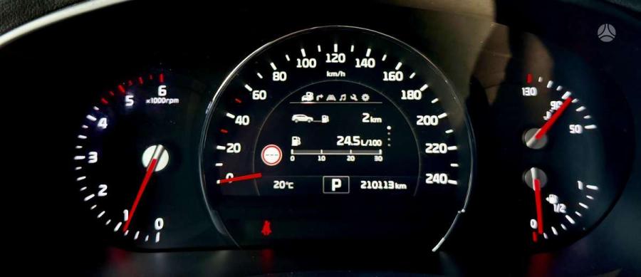 Black Kia Sorento 2015 in Siauliai, with an engine capacity of 2.20 L and mileage of 210 thousand km for 15950 €, photo 51 on AUTOMOTO.COM.LV