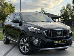 Black Kia Sorento 2015 in Siauliai, with an engine capacity of 2.20 L and mileage of 248 thousand km for 15950 €, photo 1 on AUTOMOTO.COM.LV