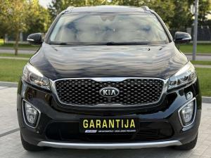 Black Kia Sorento 2015 in Siauliai, with an engine capacity of 2.20 L and mileage of 248 thousand km for 15950 €, photo 10 on AUTOMOTO.COM.LV