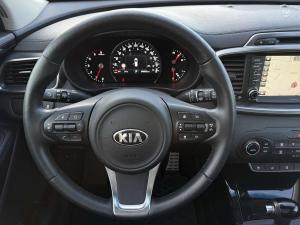 Black Kia Sorento 2015 in Siauliai, with an engine capacity of 2.20 L and mileage of 248 thousand km for 15950 €, photo 22 on AUTOMOTO.COM.LV