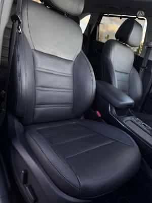 Black Kia Sorento 2015 in Siauliai, with an engine capacity of 2.20 L and mileage of 248 thousand km for 15950 €, photo 25 on AUTOMOTO.COM.LV