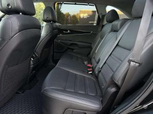 Black Kia Sorento 2015 in Siauliai, with an engine capacity of 2.20 L and mileage of 248 thousand km for 15950 €, photo 26 on AUTOMOTO.COM.LV