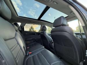 Black Kia Sorento 2015 in Siauliai, with an engine capacity of 2.20 L and mileage of 248 thousand km for 15950 €, photo 28 on AUTOMOTO.COM.LV