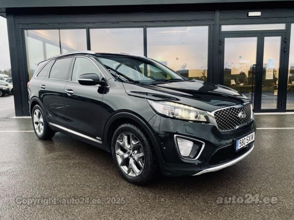 Black Kia Sorento 2016 in Tallinn, with an engine capacity of 2.20 L and mileage of 258 thousand km for 15900 €, photo 4 on AUTOMOTO.COM.LV
