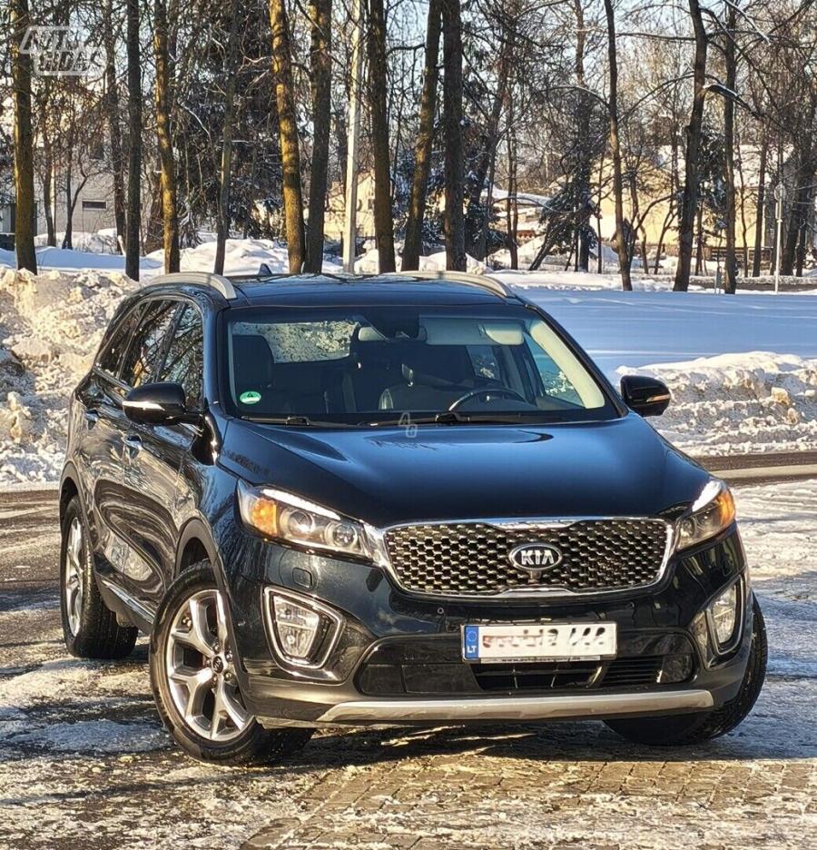 Black Kia Sorento 2016 in Vilnius, with an engine capacity of 2.20 L and mileage of 183 thousand km for 13613 €, photo 3 on AUTOMOTO.COM.LV