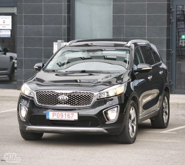 Black Kia Sorento 2016 in Vilnius, with an engine capacity of 2.20 L and mileage of 183 thousand km for 16300 €, photo 2 on AUTOMOTO.COM.LV