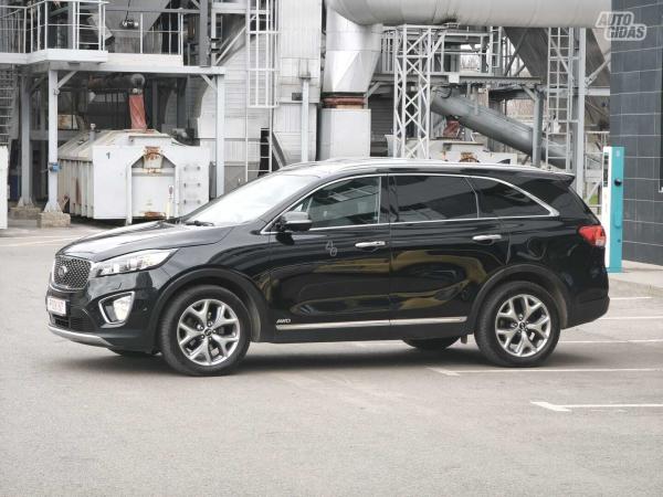 Black Kia Sorento 2016 in Vilnius, with an engine capacity of 2.20 L and mileage of 183 thousand km for 16300 €, photo 5 on AUTOMOTO.COM.LV