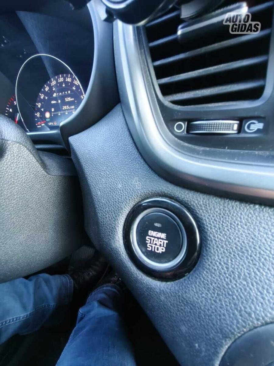 Black Kia Sorento 2016 in Vilnius, with an engine capacity of 2.20 L and mileage of 183 thousand km for 14950 €, photo 19 on AUTOMOTO.COM.LV