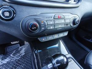 Black Kia Sorento 2016 in Vilnius, with an engine capacity of 2.20 L and mileage of 183 thousand km for 14950 €, photo 20 on AUTOMOTO.COM.LV