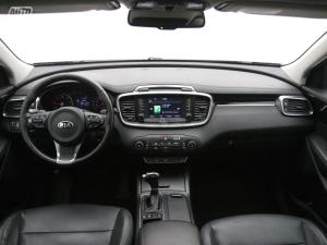 Black Kia Sorento 2016 in Vilnius, with an engine capacity of 2.20 L and mileage of 268 thousand km for 13399 €, photo 3 on AUTOMOTO.COM.LV