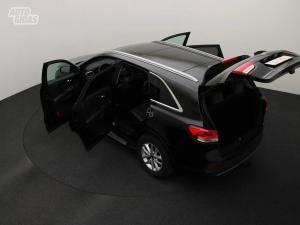 Black Kia Sorento 2016 in Vilnius, with an engine capacity of 2.20 L and mileage of 268 thousand km for 13399 €, photo 14 on AUTOMOTO.COM.LV