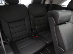 Black Kia Sorento 2016 in Vilnius, with an engine capacity of 2.20 L and mileage of 268 thousand km for 13399 €, photo 17 on AUTOMOTO.COM.LV