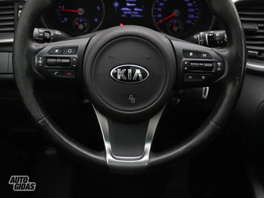 Black Kia Sorento 2016 in Vilnius, with an engine capacity of 2.20 L and mileage of 268 thousand km for 13399 €, photo 20 on AUTOMOTO.COM.LV