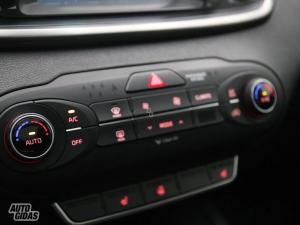 Black Kia Sorento 2016 in Vilnius, with an engine capacity of 2.20 L and mileage of 268 thousand km for 13399 €, photo 22 on AUTOMOTO.COM.LV