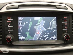 Black Kia Sorento 2016 in Vilnius, with an engine capacity of 2.20 L and mileage of 268 thousand km for 13399 €, photo 26 on AUTOMOTO.COM.LV