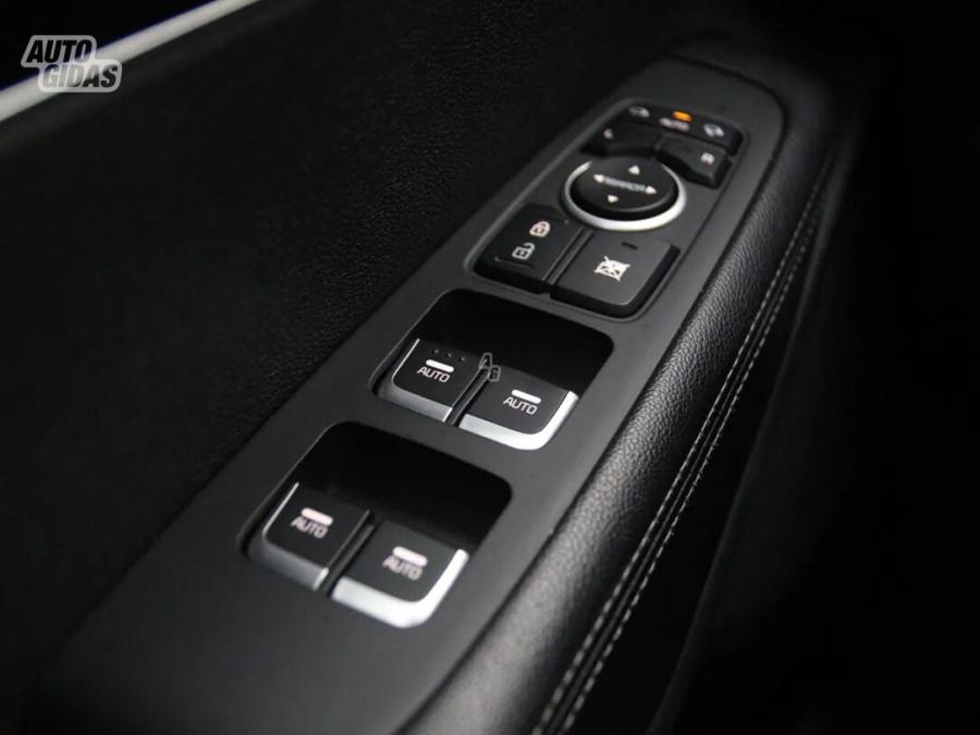 Black Kia Sorento 2016 in Vilnius, with an engine capacity of 2.20 L and mileage of 268 thousand km for 13399 €, photo 28 on AUTOMOTO.COM.LV