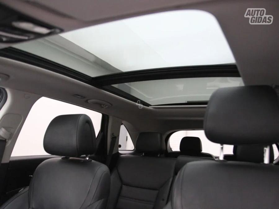 Black Kia Sorento 2016 in Vilnius, with an engine capacity of 2.20 L and mileage of 268 thousand km for 13399 €, photo 34 on AUTOMOTO.COM.LV