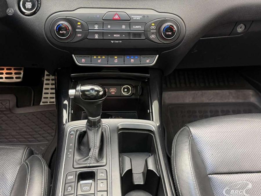 Melns Kia Sorento 2016 Viļņa, ar dzinēja tilpumu 2.20 L un nobraukumu 184 tūkst. km par 14500 €, foto 22 vietnē AUTOMOTO.COM.LV