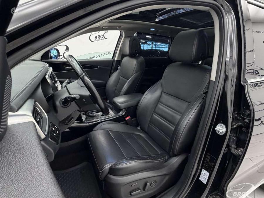 Melns Kia Sorento 2016 Viļņa, ar dzinēja tilpumu 2.20 L un nobraukumu 184 tūkst. km par 14500 €, foto 28 vietnē AUTOMOTO.COM.LV