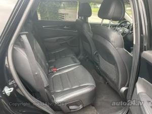 Melns Kia Sorento 2016 Tallina, ar dzinēja tilpumu 2.20 L un nobraukumu 141 tūkst. km par 18490 €, foto 9 vietnē AUTOMOTO.COM.LV