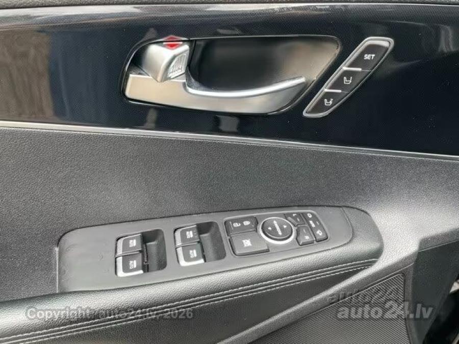 Melns Kia Sorento 2016 Tallina, ar dzinēja tilpumu 2.20 L un nobraukumu 141 tūkst. km par 18490 €, foto 10 vietnē AUTOMOTO.COM.LV