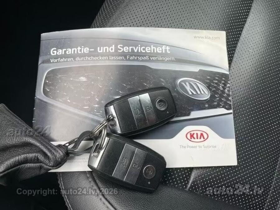 Melns Kia Sorento 2016 Tallina, ar dzinēja tilpumu 2.20 L un nobraukumu 141 tūkst. km par 18490 €, foto 18 vietnē AUTOMOTO.COM.LV