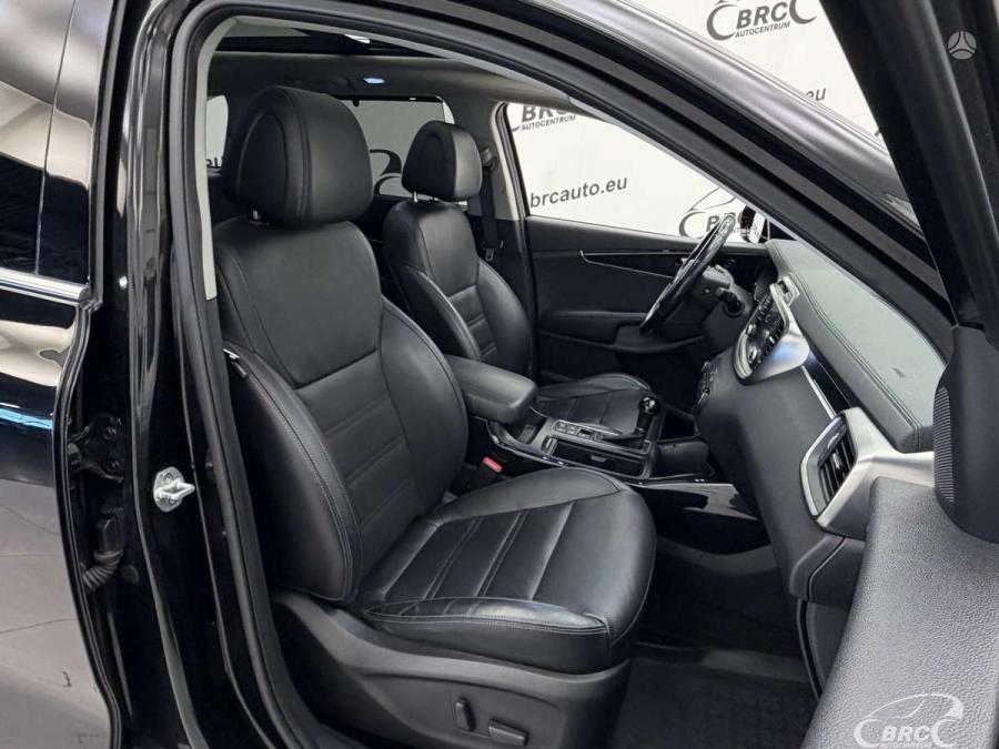Melns Kia Sorento 2016 Viļņa, ar dzinēja tilpumu 2.20 L un nobraukumu 184 tūkst. km par 13900 €, foto 9 vietnē AUTOMOTO.COM.LV