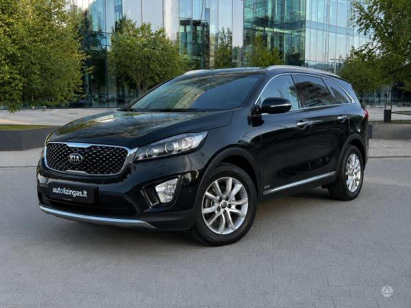Black Kia Sorento 2016 in Vilnius, with an engine capacity of 2.20 L and mileage of 212 thousand km for 10350 €, photo 1 on AUTOMOTO.COM.LV