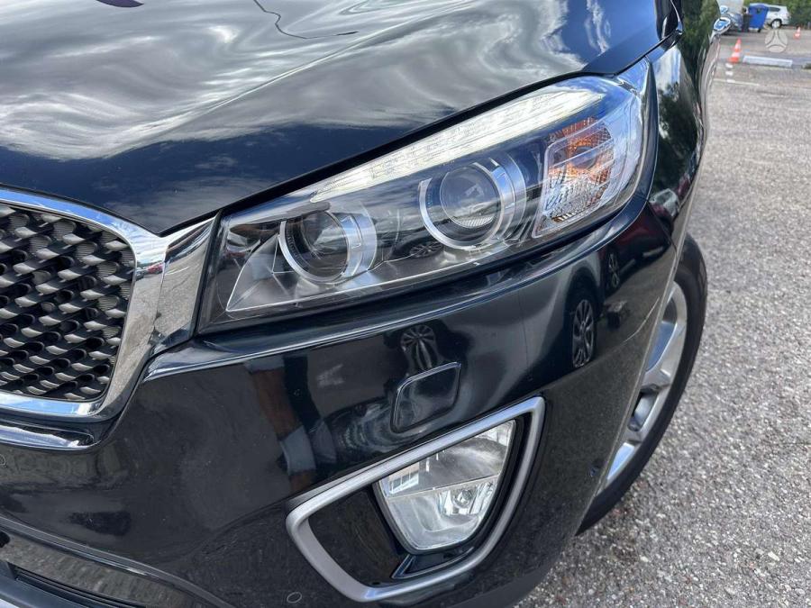 Melns Kia Sorento 2016 Alīta, ar dzinēja tilpumu 2.20 L un nobraukumu 188 tūkst. km par 15400 €, foto 8 vietnē AUTOMOTO.COM.LV
