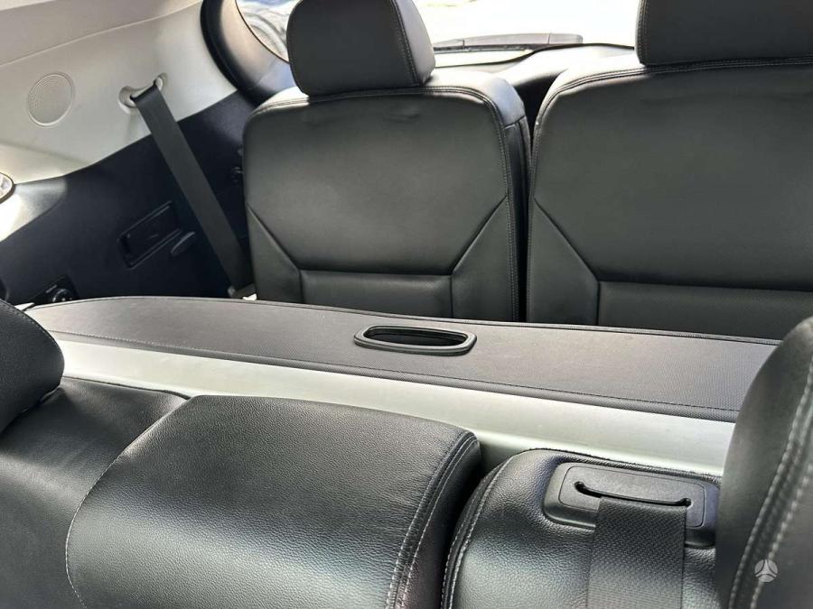 Melns Kia Sorento 2016 Alīta, ar dzinēja tilpumu 2.20 L un nobraukumu 188 tūkst. km par 15400 €, foto 17 vietnē AUTOMOTO.COM.LV