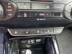 Melns Kia Sorento 2016 Alīta, ar dzinēja tilpumu 2.20 L un nobraukumu 188 tūkst. km par 15400 €, foto 24 vietnē AUTOMOTO.COM.LV
