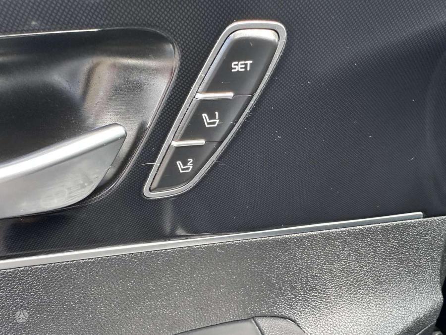 Melns Kia Sorento 2016 Alīta, ar dzinēja tilpumu 2.20 L un nobraukumu 188 tūkst. km par 15400 €, foto 27 vietnē AUTOMOTO.COM.LV