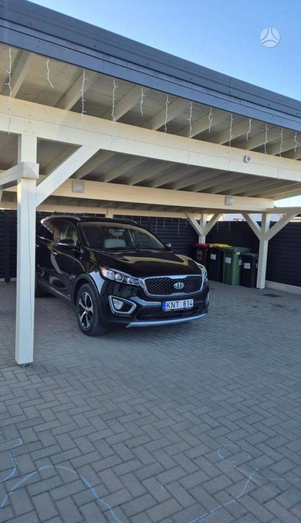 Black Kia Sorento 2016 in Klaipeda, with an engine capacity of 2.00 L and mileage of 105 thousand km for 5500 €, photo 1 on AUTOMOTO.COM.LV