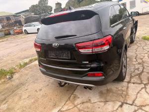 Melns Kia Sorento 2016 Mažeikiai, ar dzinēja tilpumu 2.20 L un nobraukumu 120 tūkst. km par 5499 €, foto  vietnē AUTOMOTO.COM.LV