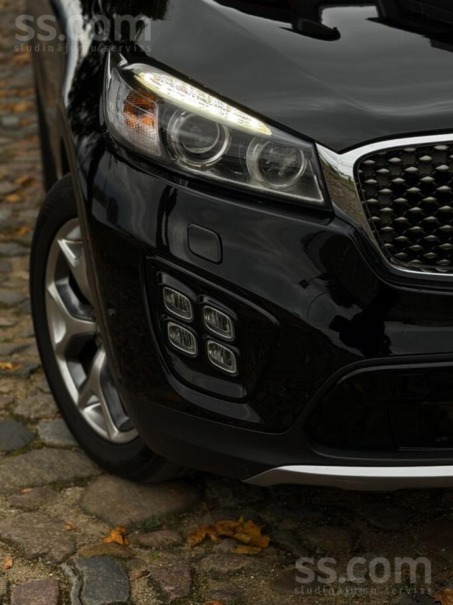 Melns Kia Sorento 2016 Rīga, ar dzinēja tilpumu 2.20 L un nobraukumu 187 tūkst. km par 16599 €, foto 3 vietnē AUTOMOTO.COM.LV