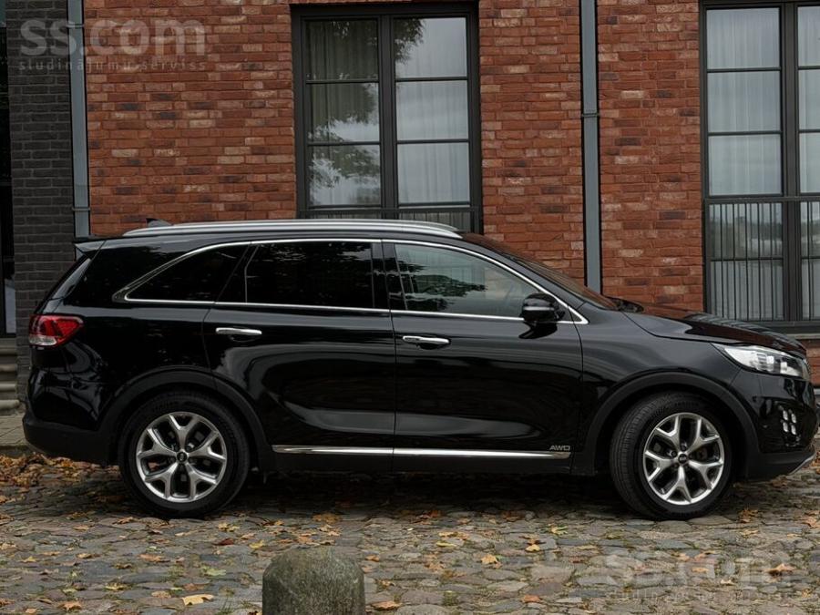 Melns Kia Sorento 2016 Rīga, ar dzinēja tilpumu 2.20 L un nobraukumu 187 tūkst. km par 16599 €, foto 5 vietnē AUTOMOTO.COM.LV