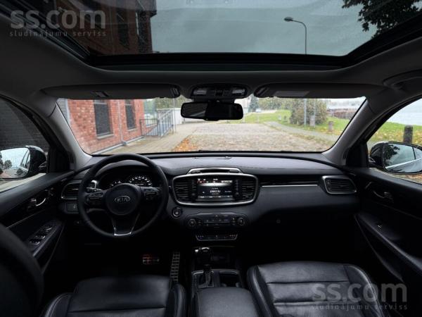 Kia Sorento 2016 Rīga vietnē Melns Kia Sorento 2016 Rīga, ar dzinēja tilpumu 2.20 L un nobraukumu 187 tūkst. km par 16599 €, foto 8 vietnē AUTOMOTO.COM.LV