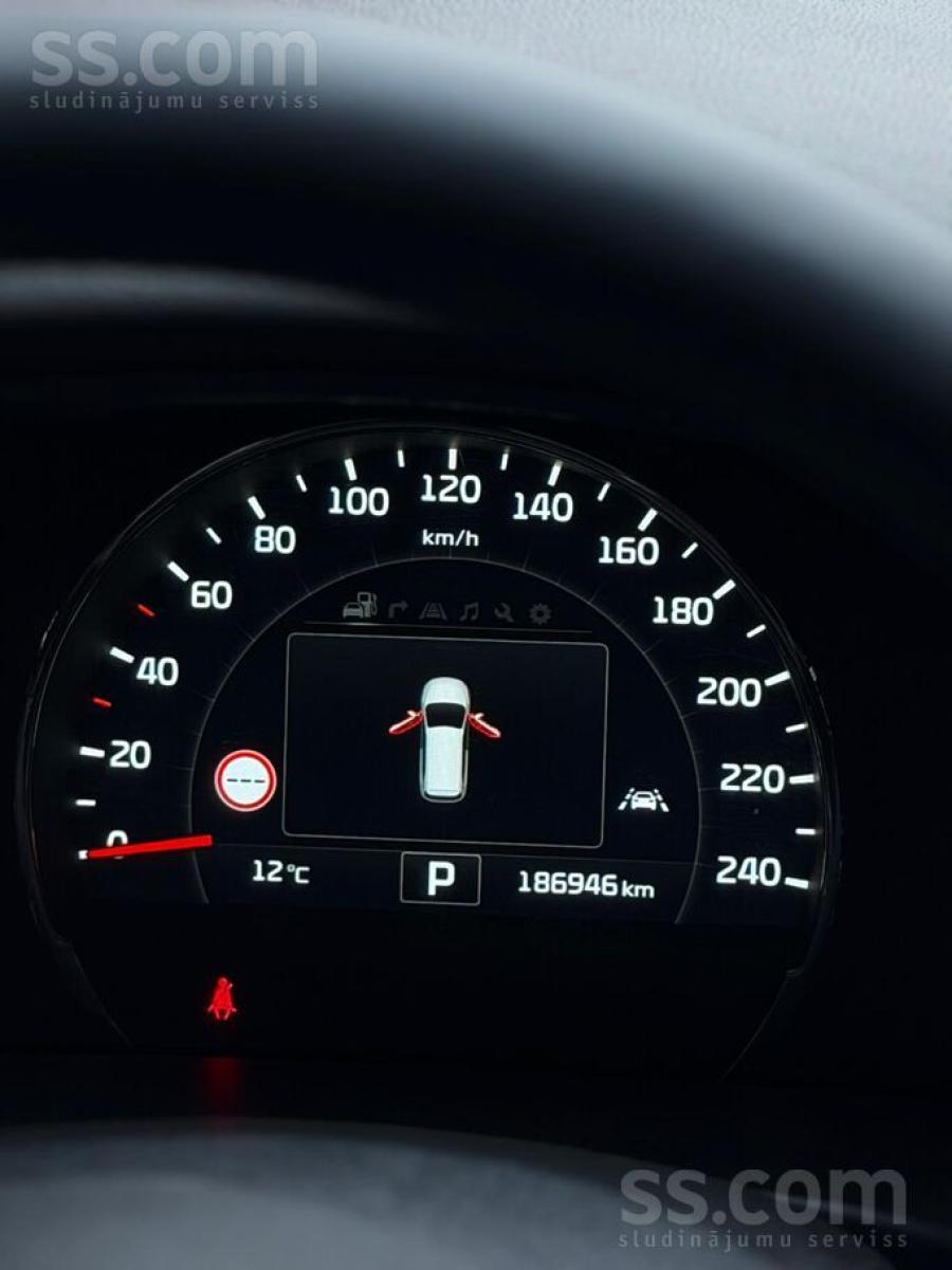 Melns Kia Sorento 2016 Rīga, ar dzinēja tilpumu 2.20 L un nobraukumu 187 tūkst. km par 16599 €, foto 15 vietnē AUTOMOTO.COM.LV