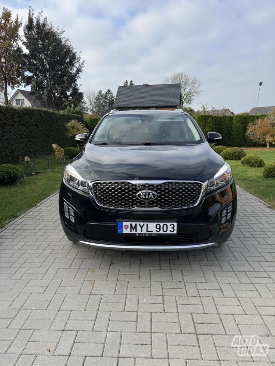 Black Kia Sorento 2017 in Silute, with an engine capacity of 2.20 L and mileage of 254 thousand km for 17500 €, photo 1 on AUTOMOTO.COM.LV