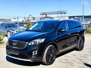 Black Kia Sorento 2017 in Siauliai, with an engine capacity of 2.20 L and mileage of 259 thousand km for 14900 €, photo 3 on AUTOMOTO.COM.LV