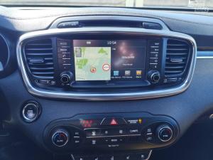 Black Kia Sorento 2017 in Siauliai, with an engine capacity of 2.20 L and mileage of 259 thousand km for 14900 €, photo 14 on AUTOMOTO.COM.LV