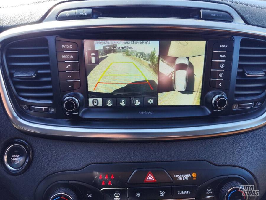 Black Kia Sorento 2017 in Siauliai, with an engine capacity of 2.20 L and mileage of 259 thousand km for 14900 €, photo 17 on AUTOMOTO.COM.LV