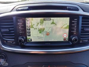 Black Kia Sorento 2017 in Siauliai, with an engine capacity of 2.20 L and mileage of 259 thousand km for 14900 €, photo 18 on AUTOMOTO.COM.LV