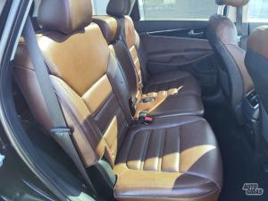 Black Kia Sorento 2017 in Siauliai, with an engine capacity of 2.20 L and mileage of 259 thousand km for 14900 €, photo 20 on AUTOMOTO.COM.LV