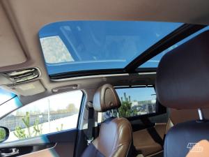 Black Kia Sorento 2017 in Siauliai, with an engine capacity of 2.20 L and mileage of 259 thousand km for 14900 €, photo 27 on AUTOMOTO.COM.LV