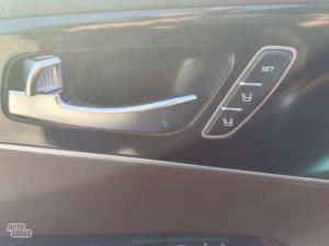 Black Kia Sorento 2017 in Siauliai, with an engine capacity of 2.20 L and mileage of 259 thousand km for 14900 €, photo 31 on AUTOMOTO.COM.LV