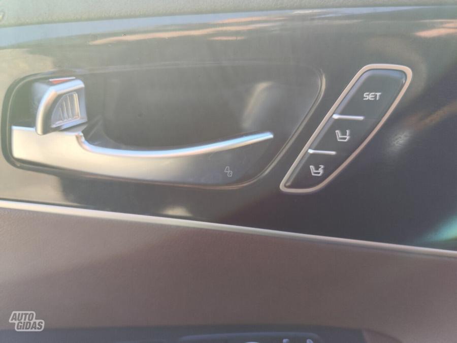 Black Kia Sorento 2017 in Siauliai, with an engine capacity of 2.20 L and mileage of 259 thousand km for 14900 €, photo 31 on AUTOMOTO.COM.LV